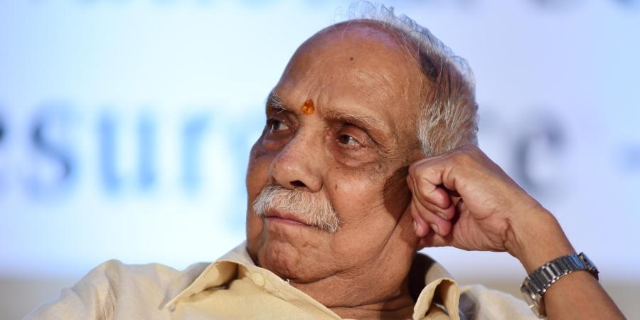 Parameswaran ji — Saint in White Robes | Vivekananda International ...